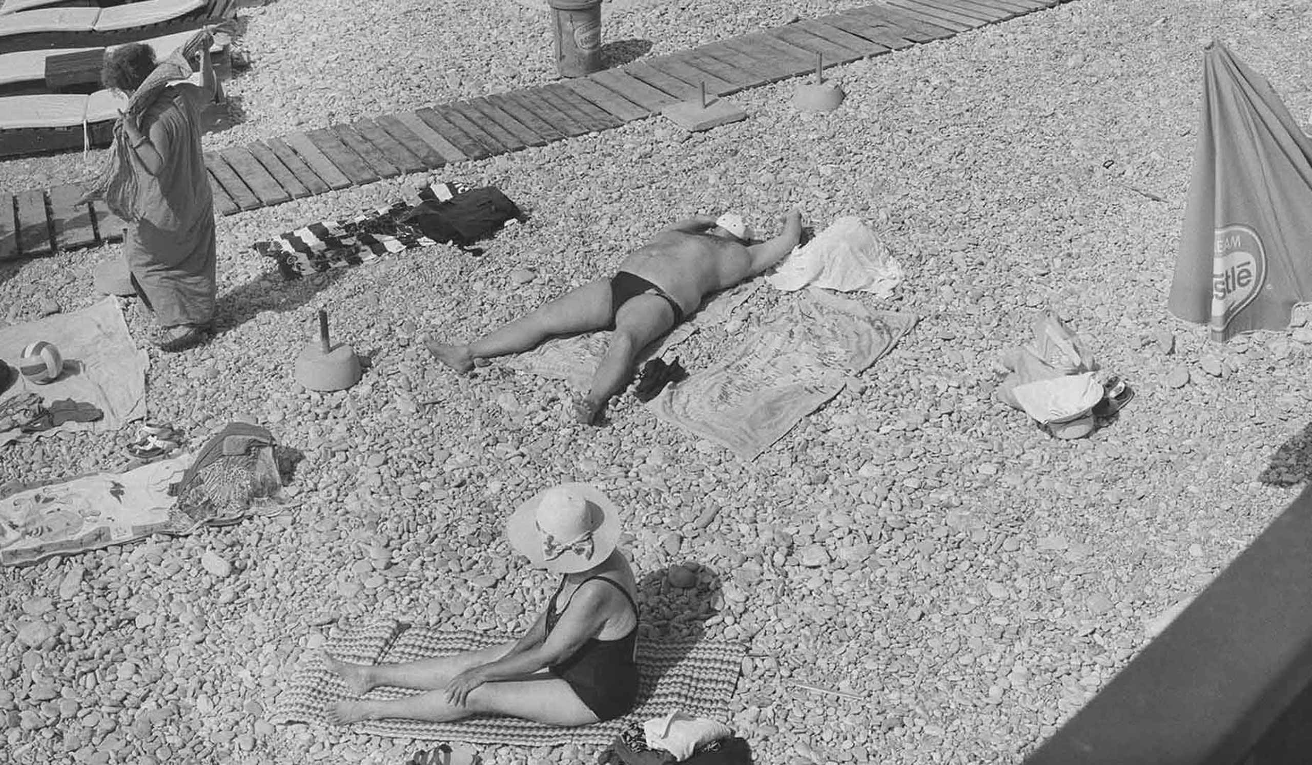 Horizontal Scroll Showcase – Samuel Bayer